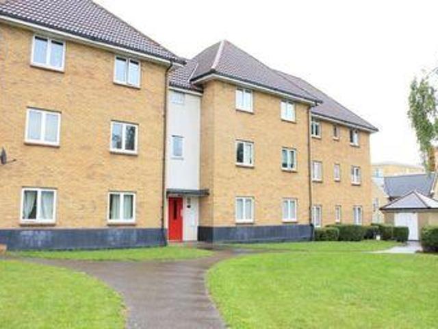 3 Bedrooms Flat for sale in Buntingbridge Road, Newbury Park IG2