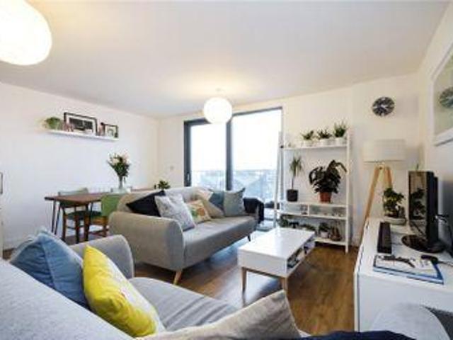 3 Bedrooms Flat for sale in Burke House, Dalston Square, London E8