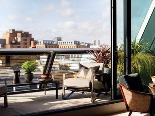 3 Bedrooms Flat for sale in Burlington Gate, 25 Cork Street, London W1S