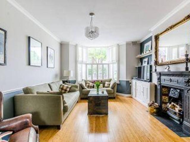 3 Bedrooms Flat for sale in Burton Road, Brixton SW9