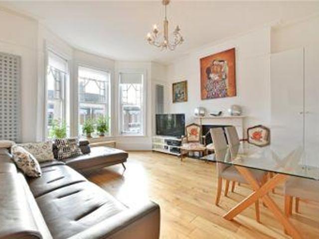 3 Bedrooms Flat for sale in Gondar Gardens, West Hampstead NW6