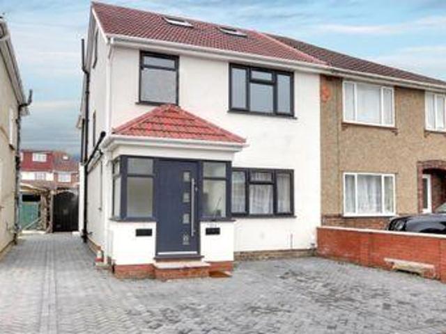 3 Bedrooms Flat for sale in Gledwood Avenue, Hayes UB4