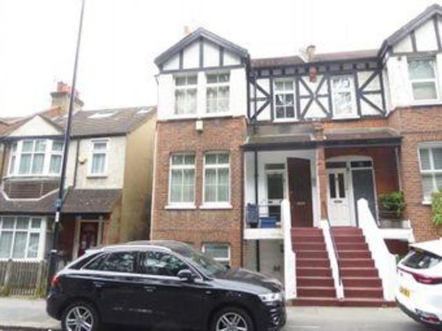 3 Bedrooms Flat for sale in Grange Road, London SE25