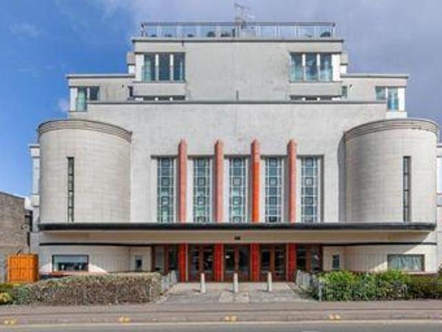 3 Bedrooms Flat for sale in Great Western Road, Anniesland, Glasgow G12