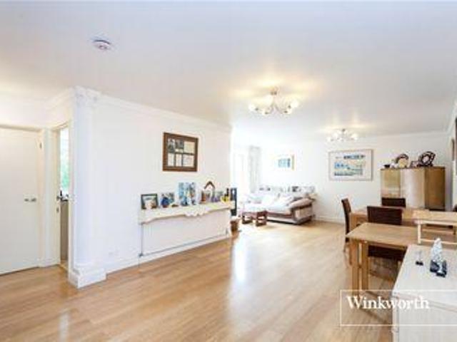 3 Bedrooms Flat for sale in Greenacres, Hendon Lane, Finchley, London N3