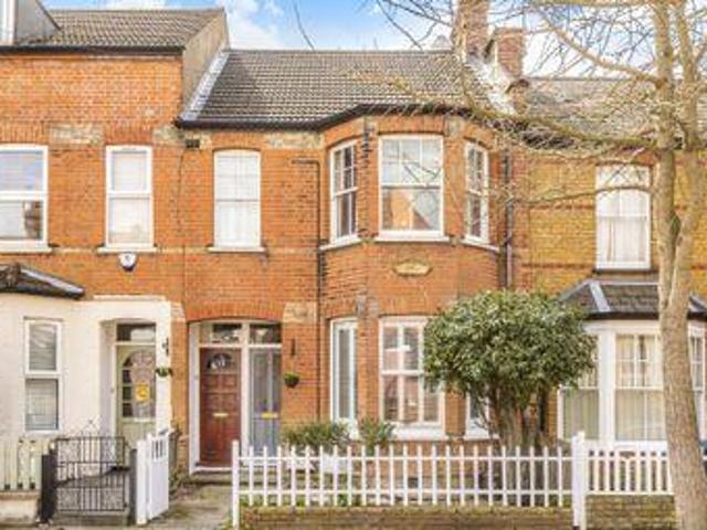 3 Bedrooms Flat for sale in Dale Grove, North Finchley N12