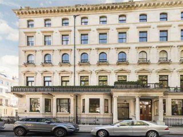 3 Bedrooms Flat for sale in Ennismore Gardens, London SW7
