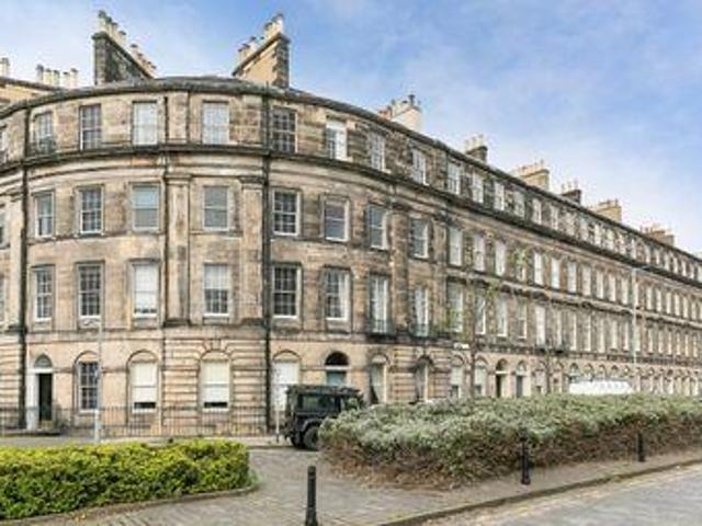 3 Bedrooms Flat for sale in East Claremont Street, New Town, Edinburgh EH7