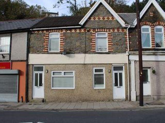 3 Bedrooms Flat for sale in East Road, Tylorstown, Ferndale CF43