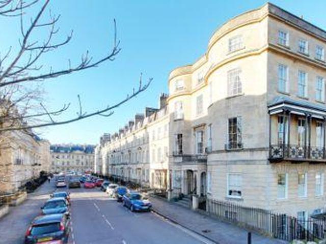 3 Bedrooms Flat for sale in Edward Street, Bath BA2