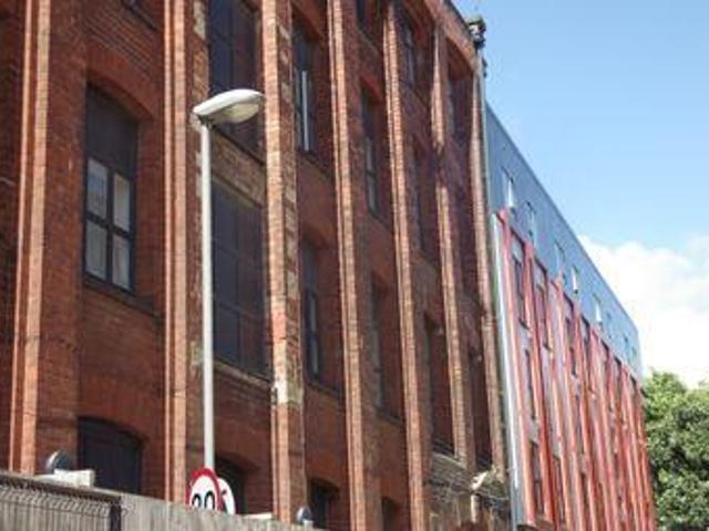 3 Bedrooms Flat for sale in Fox Street, Liverpool L3