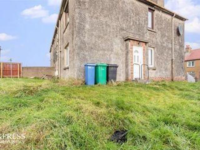 3 Bedrooms Flat for sale in Factory Road, Buckhaven, Leven, Fife KY8