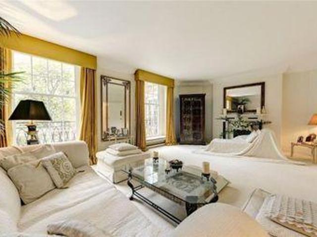 3 Bedrooms Flat for sale in Fitzjames Avenue, Kensington W14