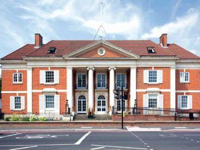 3 Bedrooms Flat for sale in Flat 32, 130 Brighton Road, Greater London CR8