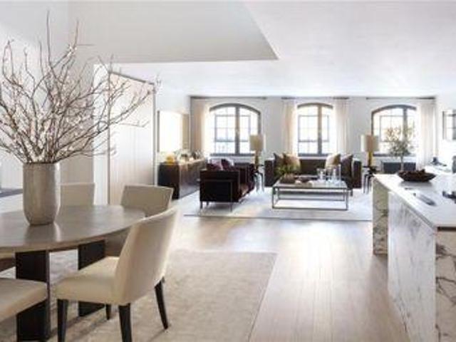 3 Bedrooms Flat for sale in Floral Court, Floral Street WC2E