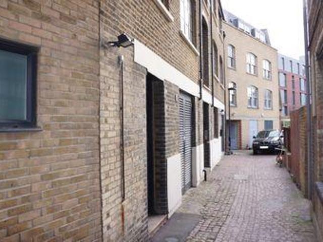 3 Bedrooms Flat for sale in Florfield Passage, Hackney E8