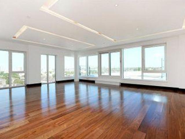 3 Bedrooms Flat for sale in Flotilla House, Battersea Reach, London SW18