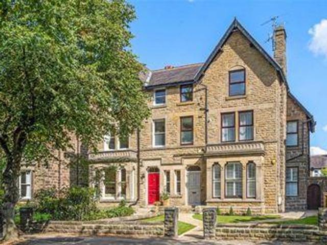 3 Bedrooms Flat for sale in Franklin Road, Harrogate, North Yorkshire HG1