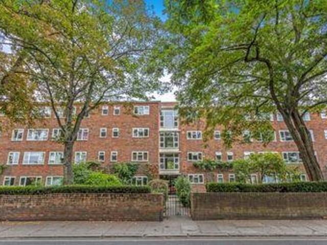 3 Bedrooms Flat for sale in Friars Stile Road, Richmond, Surrey TW10
