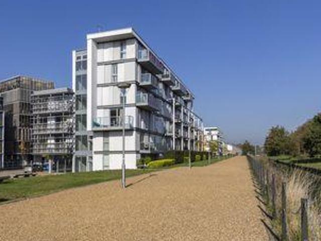 3 Bedrooms Flat for sale in Fyfe House, Chadwell Lane, Hornsey N8