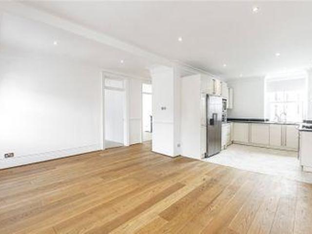 3 Bedrooms Flat for sale in Kensington Church Street, London W8
