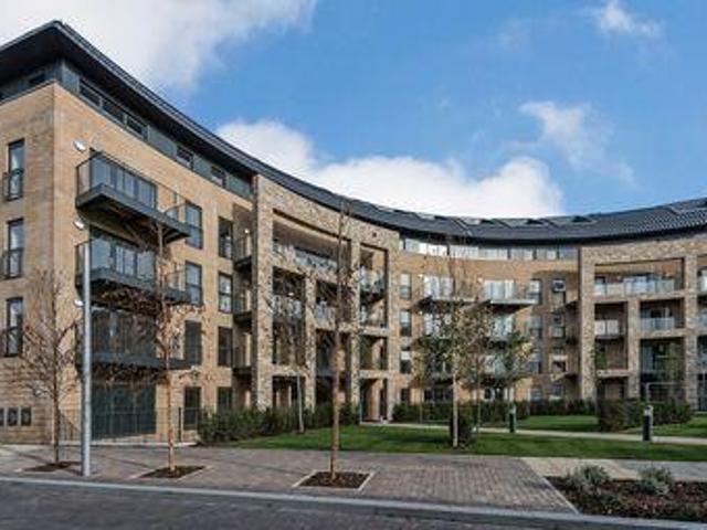 3 Bedrooms Flat for sale in Howard Road, Stanmore HA7