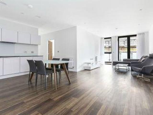 3 Bedrooms Flat for sale in Hornbeam House, 22 Quebec Way, Canada Water SE16