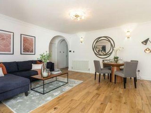 3 Bedrooms Flat for sale in Hornsey Rise, London N19