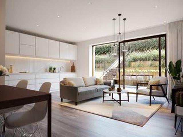 3 Bedrooms Flat for sale in Hackney Gardens, London E8