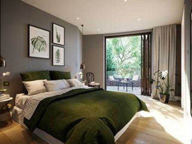 3 Bedrooms Flat for sale in Hackney Gardens, London E8