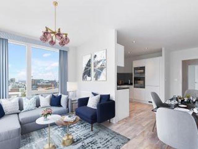 3 Bedrooms Flat for sale in Hampden Road, Hornsey N8