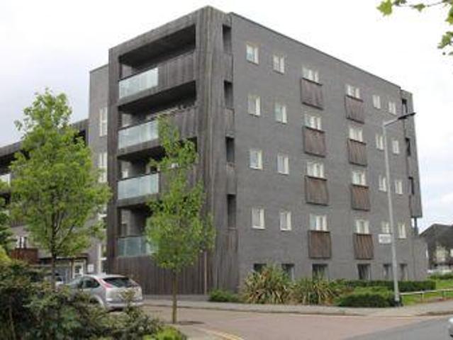3 Bedrooms Flat for sale in Harlequin Close, Barking IG11