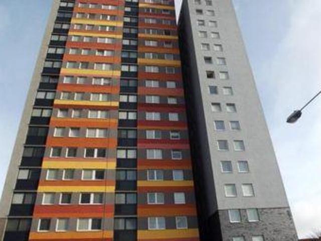 3 Bedrooms Flat for sale in Harts Lane, Barking IG11