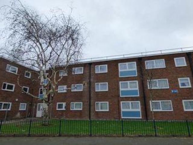 3 Bedrooms Flat for sale in Harts Lane, Barking IG11