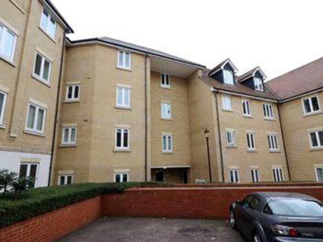 3 Bedrooms Flat for sale in Henry Laver Court, Colchester CO3