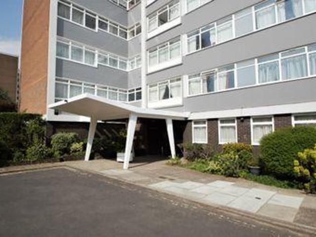 3 Bedrooms Flat for sale in Heronsforde, London W13
