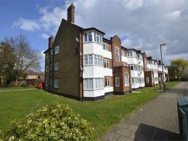 3 Bedrooms Flat for sale in High Mead, Harrow, Greater London HA1