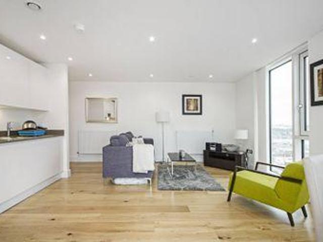3 Bedrooms Flat for sale in High Street E15, Stratford