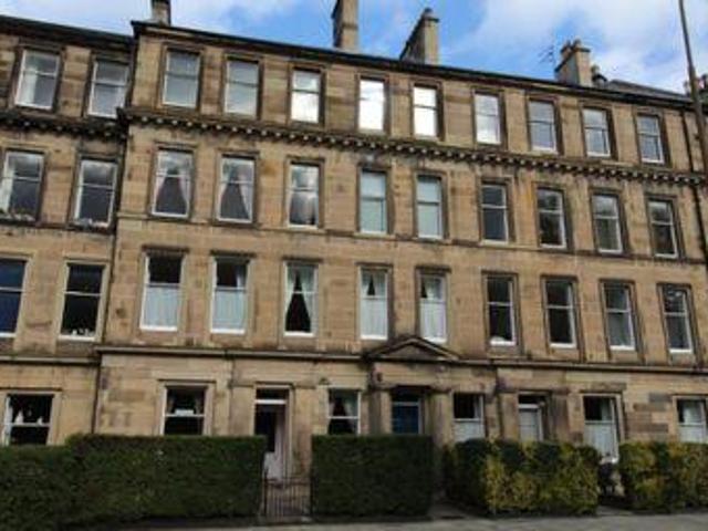 3 Bedrooms Flat for sale in Hillside Crescent, Edinburgh EH7