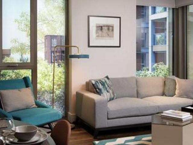 3 Bedrooms Flat for sale in Huntington House, Prince Of Wales Drive, Battersea, London SW11