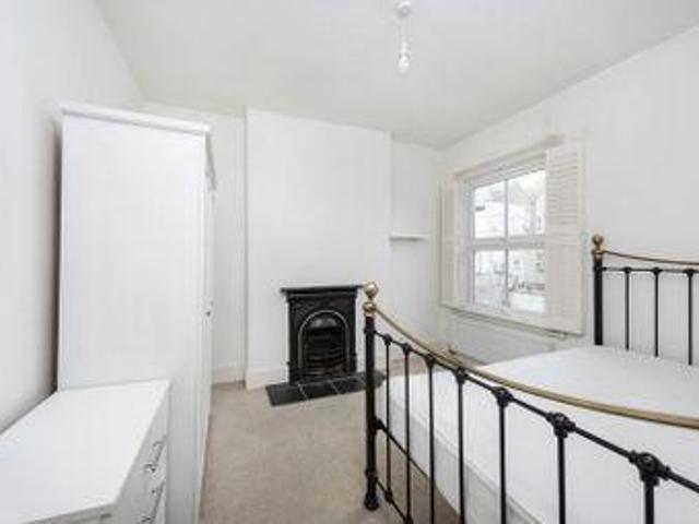 3 Bedrooms Flat for sale in Inglemere Road, Mitcham CR4