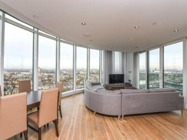 3 Bedrooms Flat for sale in Ireton House, 3 Stamford Square, London SW15