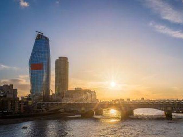 3 Bedrooms Flat for sale in One Blackfriars, London SE1