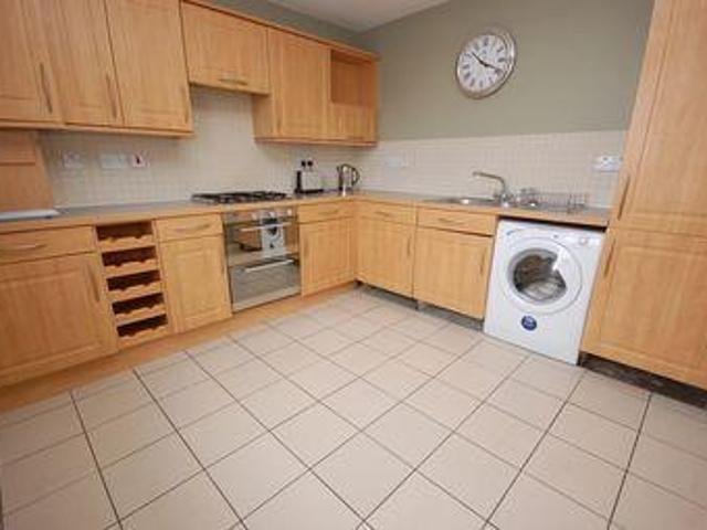 3 Bedrooms Flat for sale in Ocean Drive, Edinburgh EH6