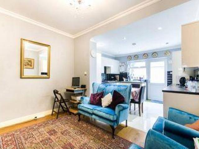 3 Bedrooms Flat for sale in Olive Road, Cricklewood, London NW2