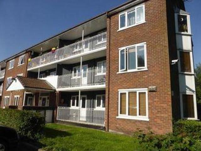 3 Bedrooms Flat for sale in Lockett Gardens, Trinity Way, Salford M3