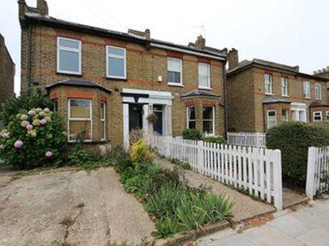 3 Bedrooms Flat for sale in Long Lane, Finchley N3