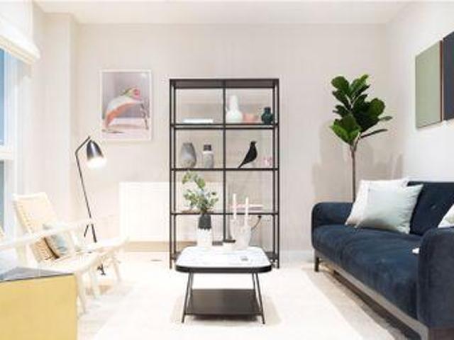 3 Bedrooms Flat for sale in London Lane, Hackney E8
