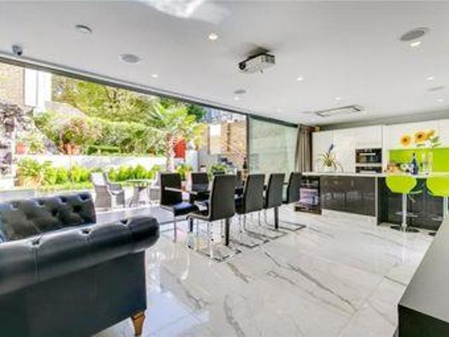 3 Bedrooms Flat for sale in Ladbroke Grove, London W10