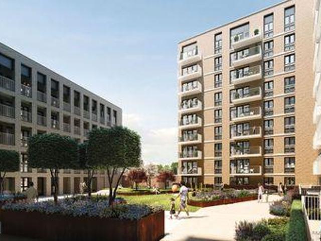 3 Bedrooms Flat for sale in Lakeside Drive, Park Royal, London NW10